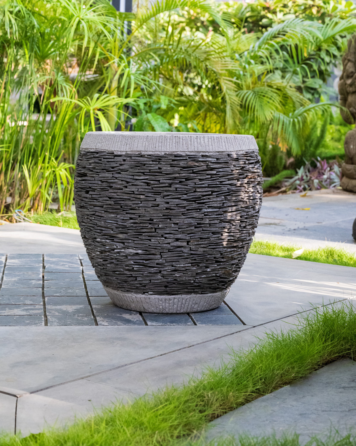 Slate Serenity Outdoor Planter– LandscapeStudio